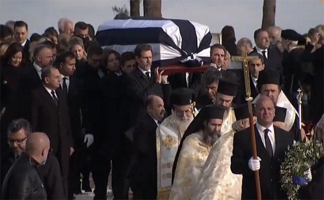 Επίλογος για τον Κωνσταντίνο στο Τατόι